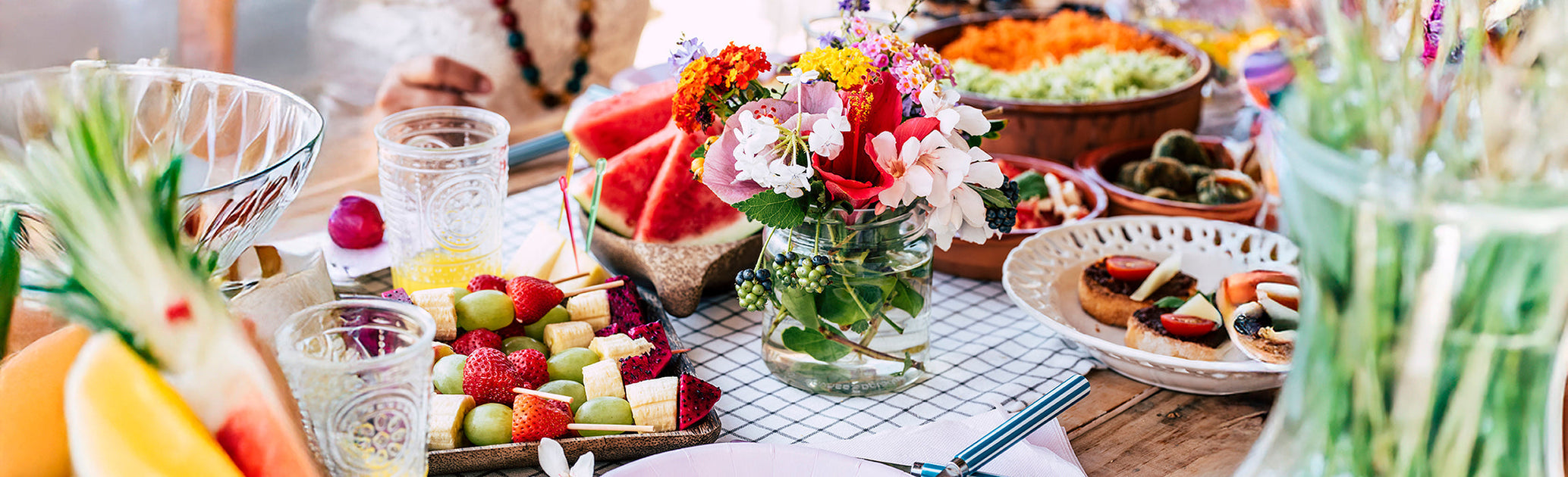 Host a Chic Summer Soirée: Tips for an Elegant Party